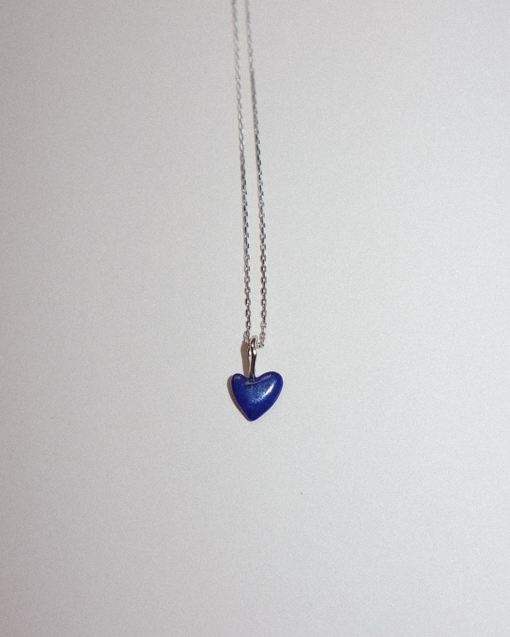 'Andie' Tiny Heart Charm Necklace – LINES AND CURRENT