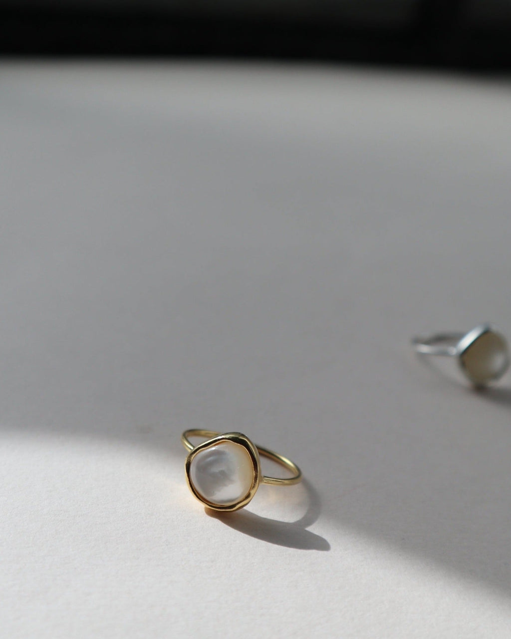 'Sigrid' Shell Ring – LINES AND CURRENT