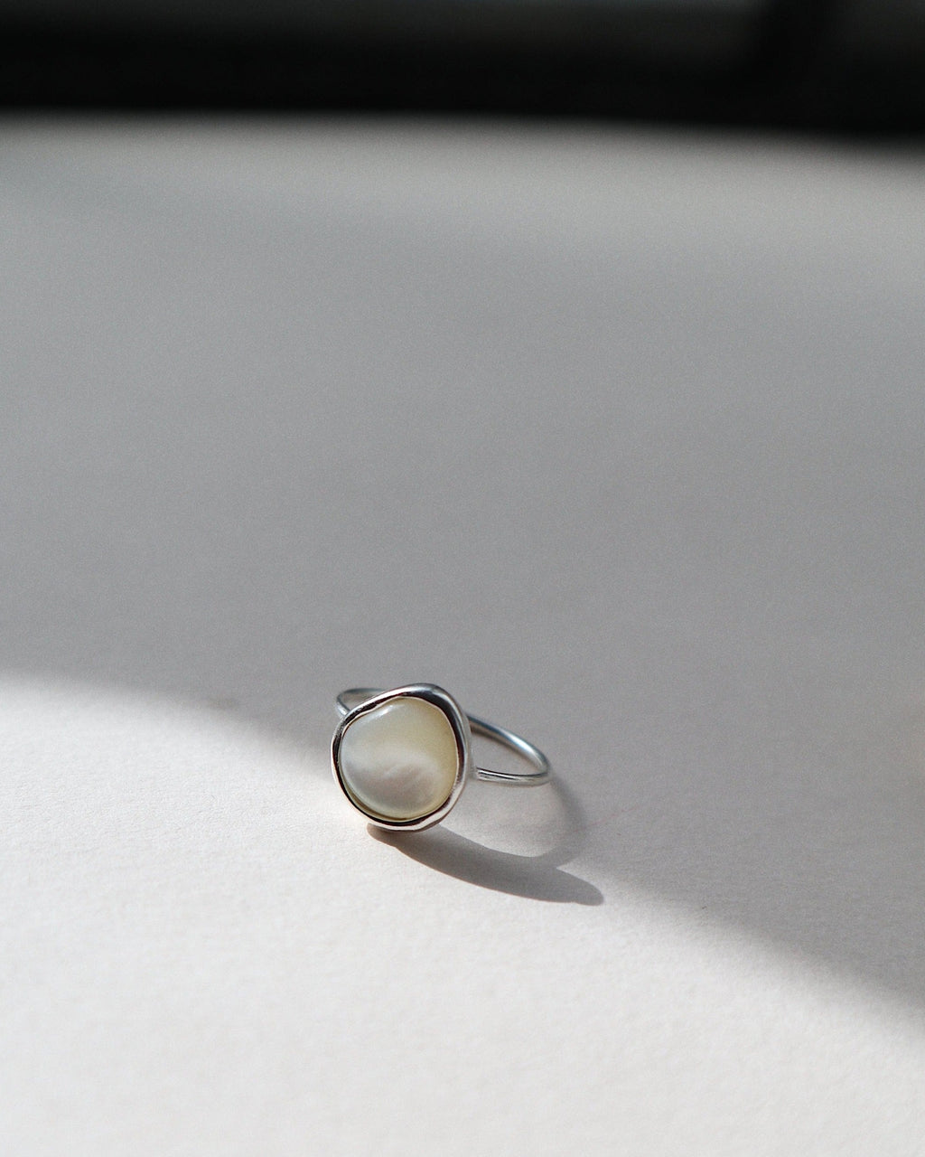 'Sigrid' Shell Ring – LINES AND CURRENT