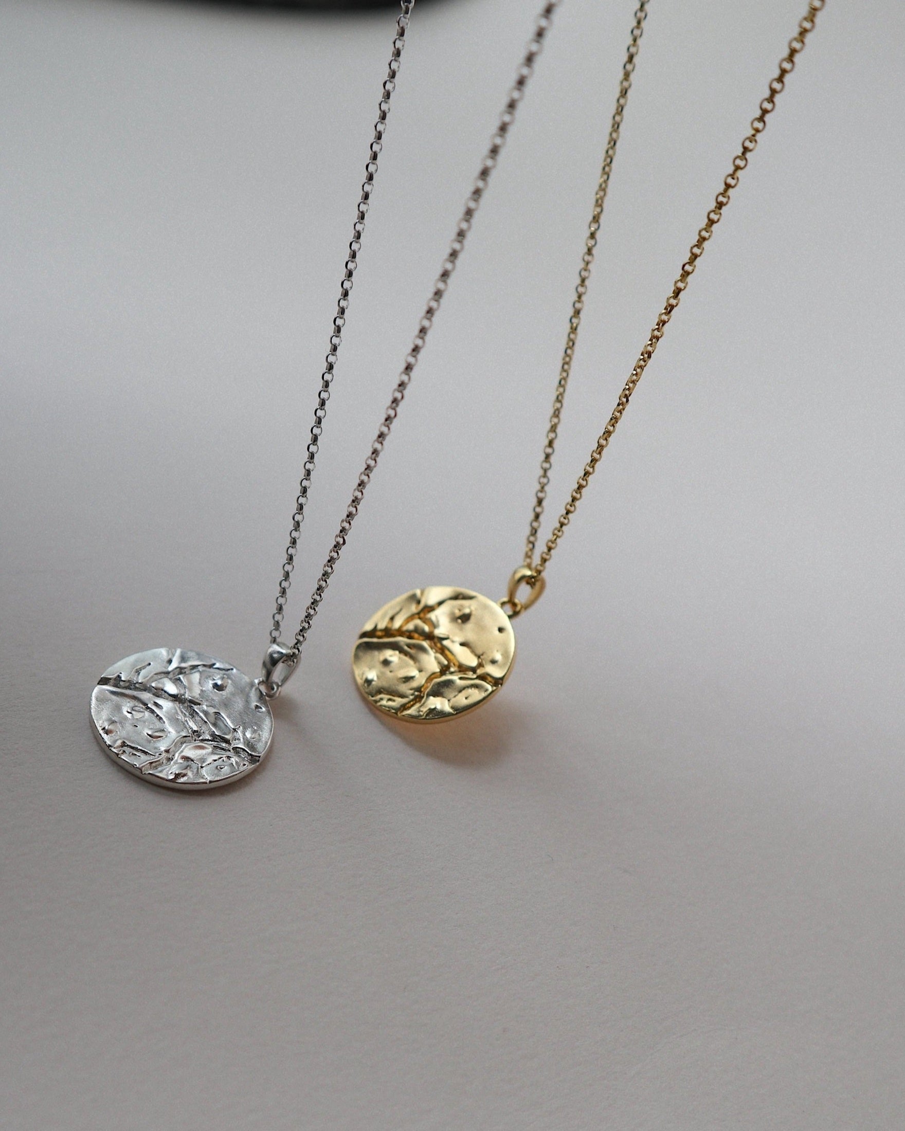 'Cosmo' Coin Necklace – Lines & Current